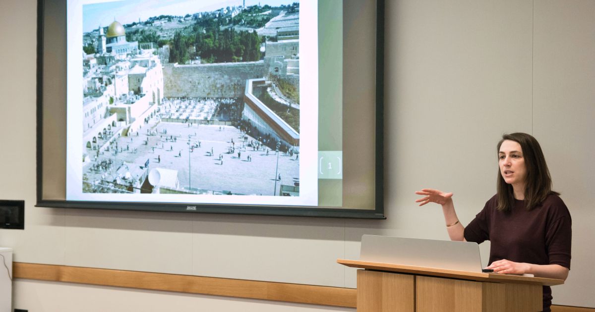 Lihi Ben Shitrit: Preventing Self-Identity from Interfering with ...
