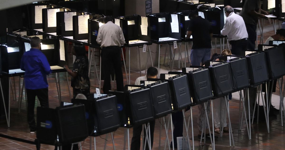 Defending Vote Casting: Using Blockchain-based Mobile Voting ...