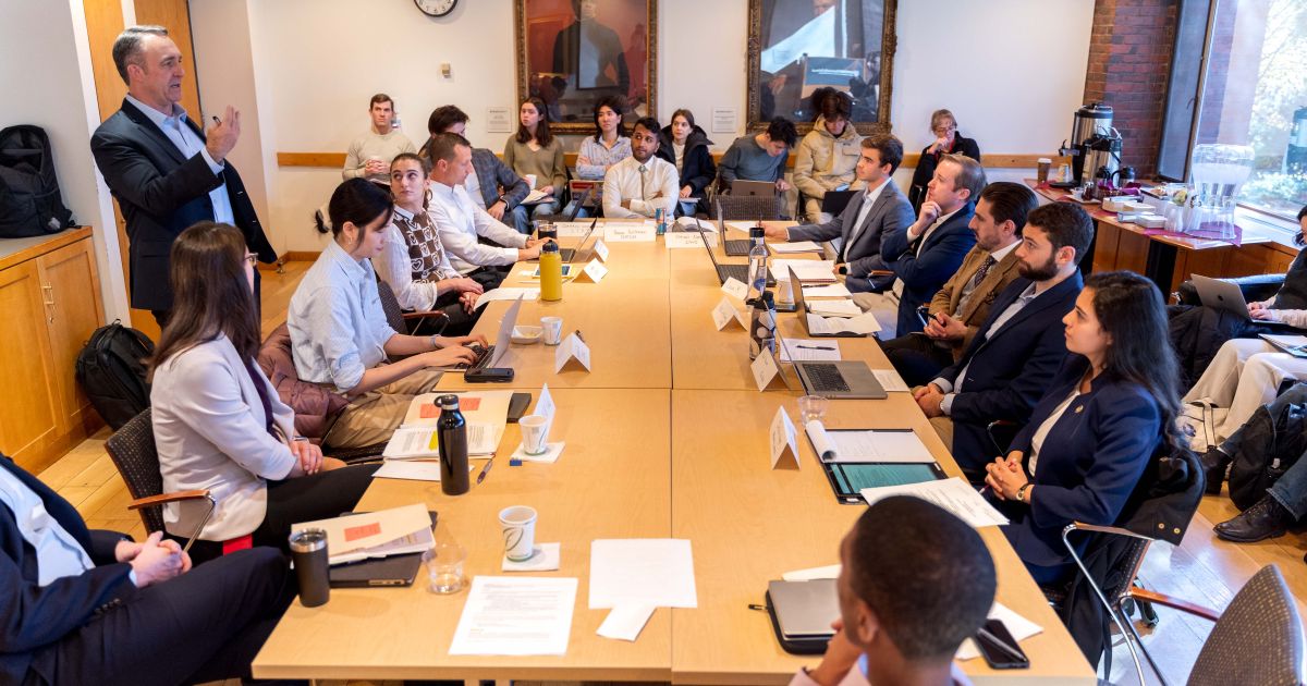 Belfer Center Senior Fellow Eric Traupe Brings Students Together to ...